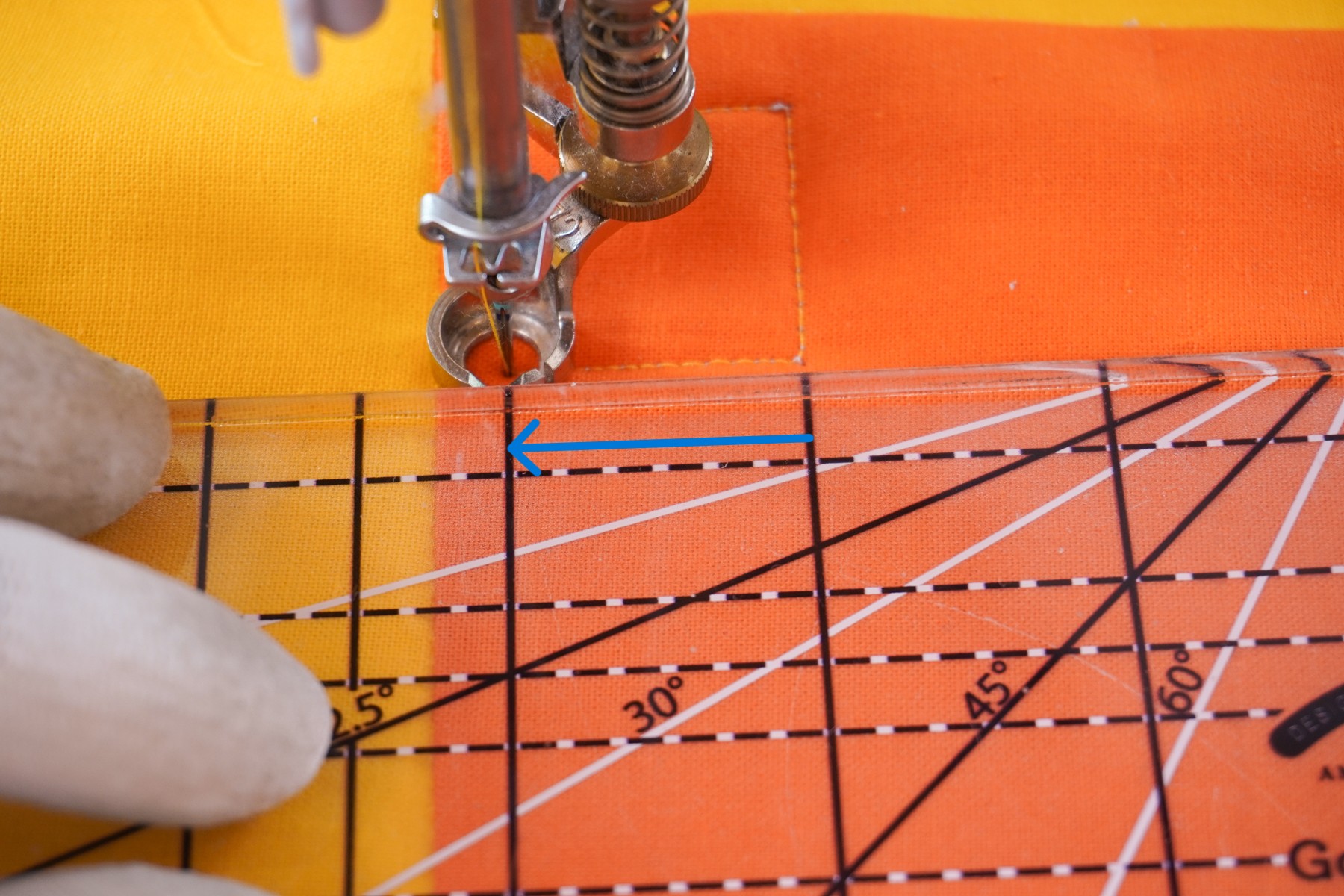 Landscape Lines Quilt Along - Rij 1 quilten Vierkanten » BERNINA Blog